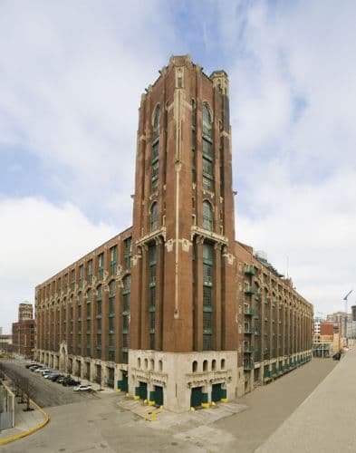 350 East Cermak Road in Chicago | Digital Realty (19.5 MW)